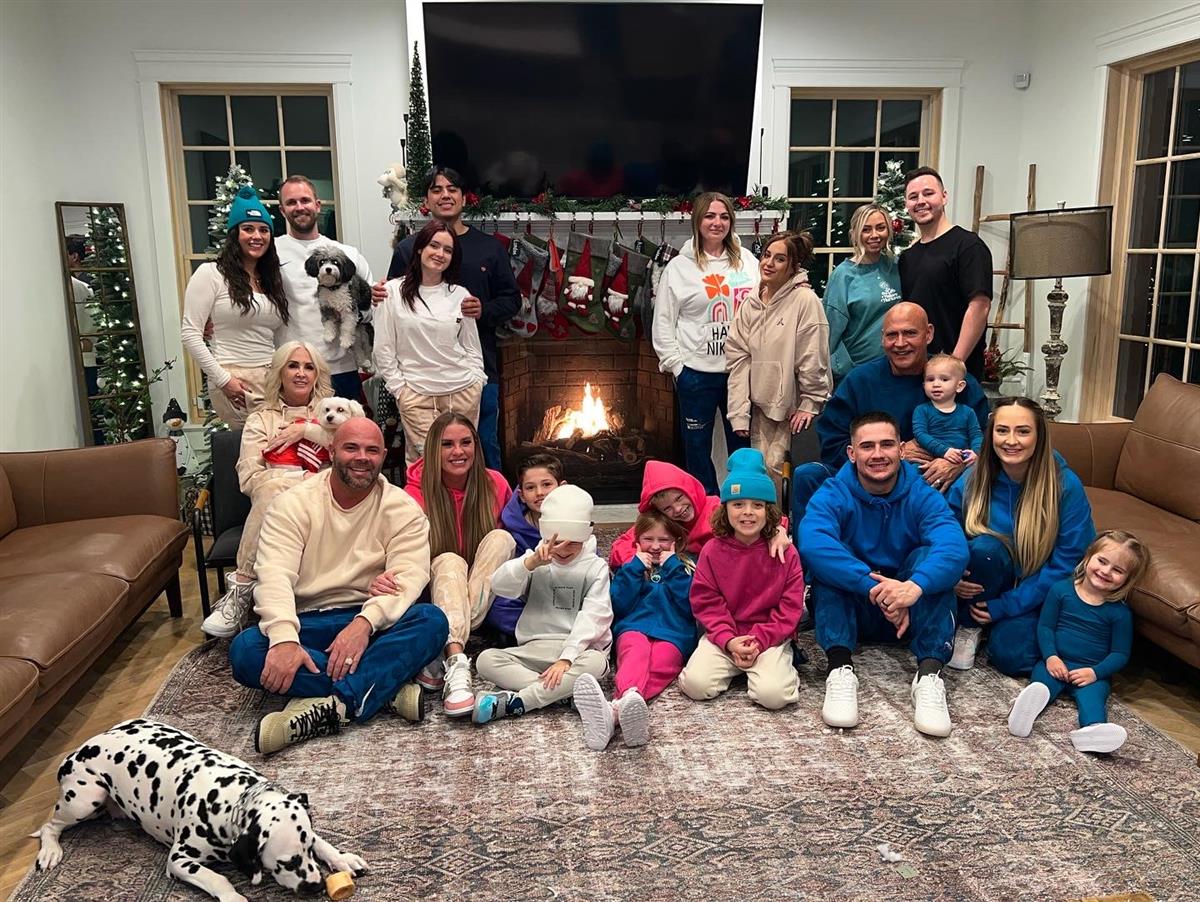 Jacob wade Tomlin Gallery - Lifes QR